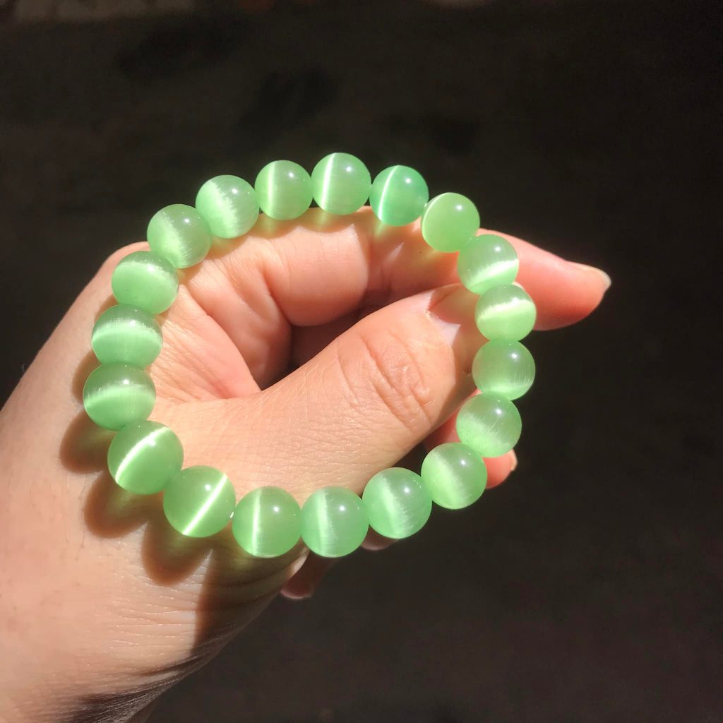 Đá mắt mèo trông như thế nào? Phân biệt đá mắt mèo thật - giả - Blog ...